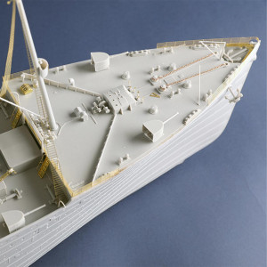 Plastic Model Ship H.M.T. OLYMPIC 1:200