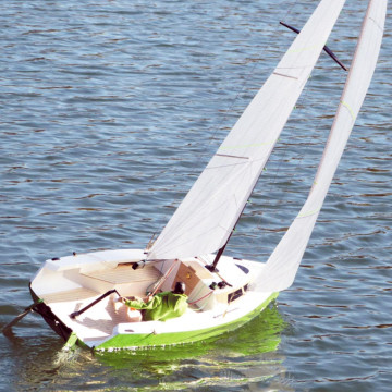 Drago RC Sailing Boat 1/6 – Radio Controlled Sailboat Kit